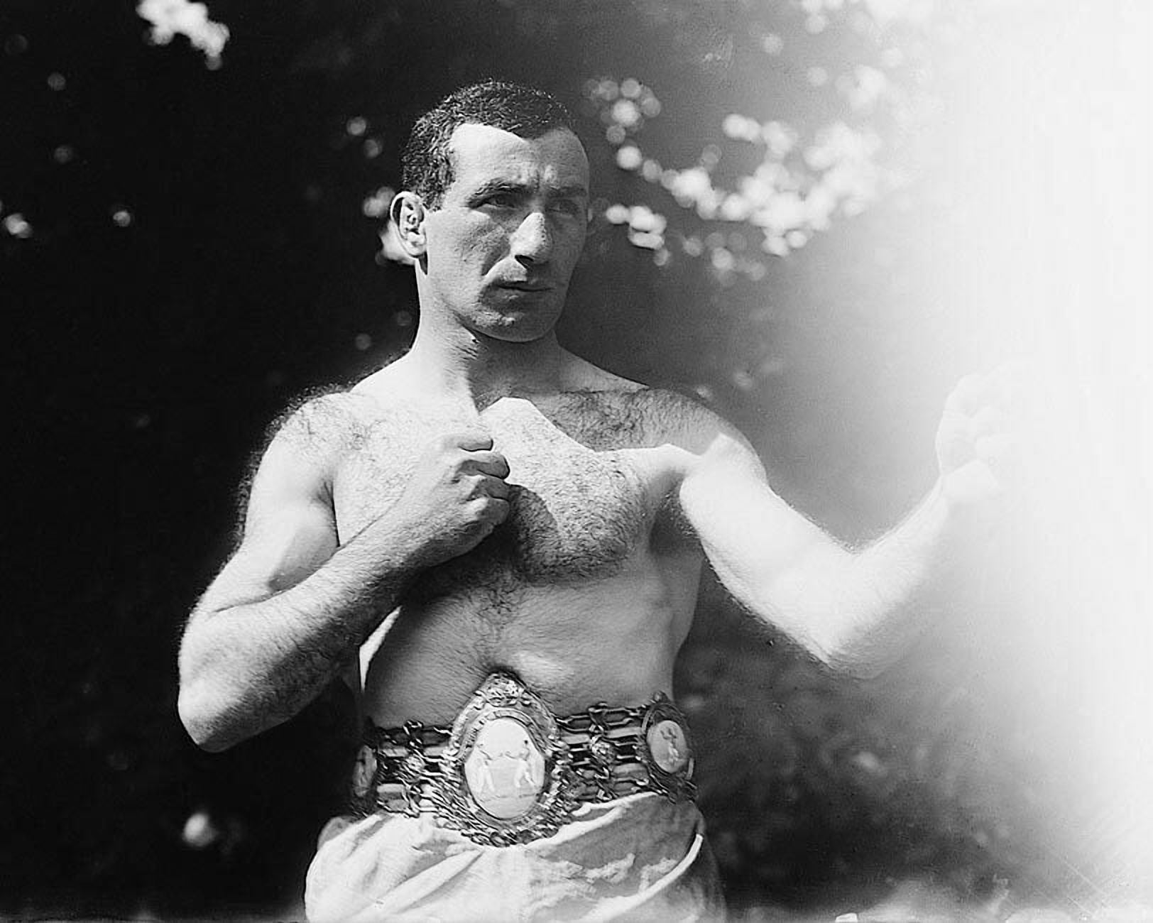 British Boxer Matt Wells Boxing Portrait Style - A - 24x36 Inch ...