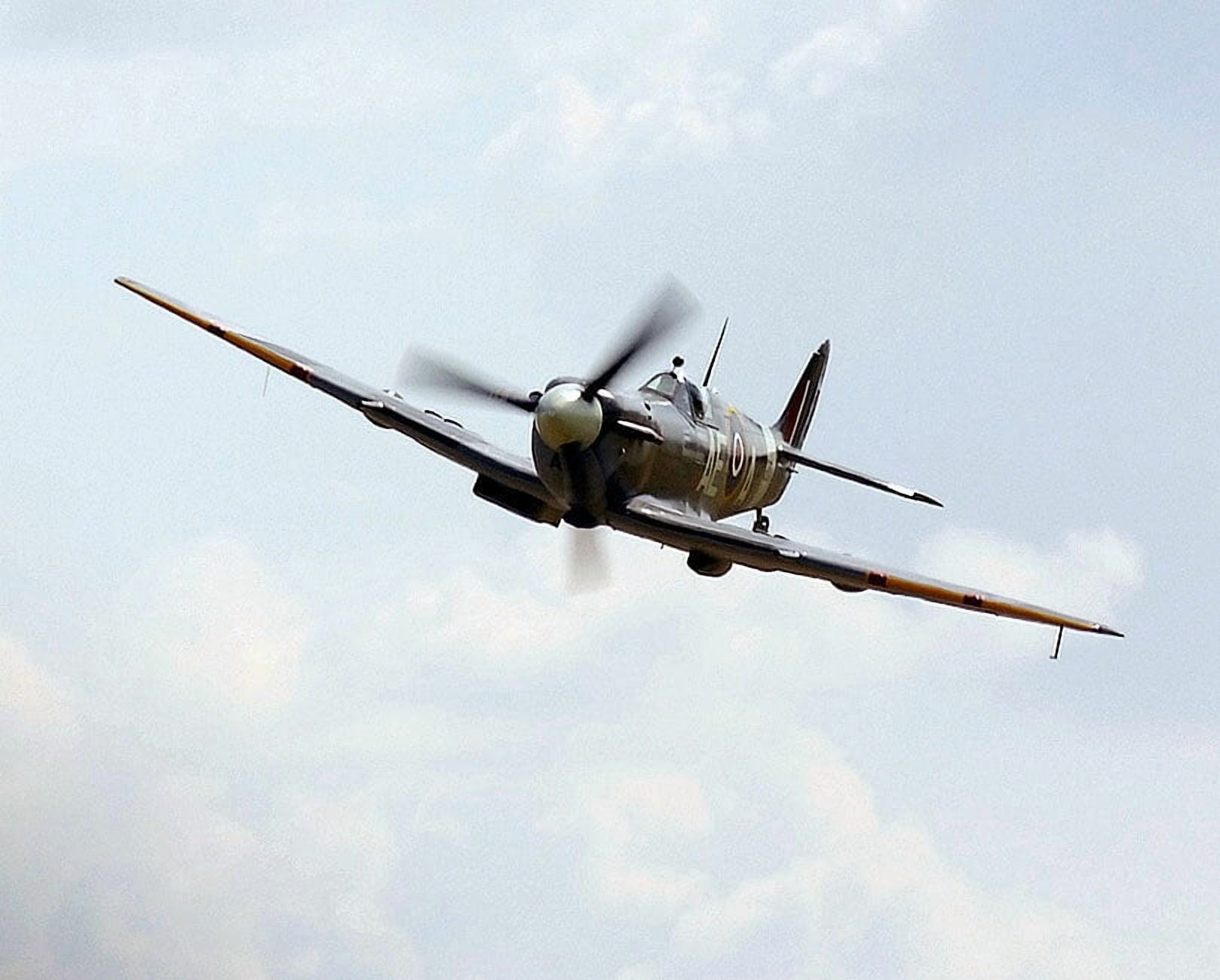 British WWII Supermarine Spitfire Plane Style -1 - 20x30 Inch Laminated ...
