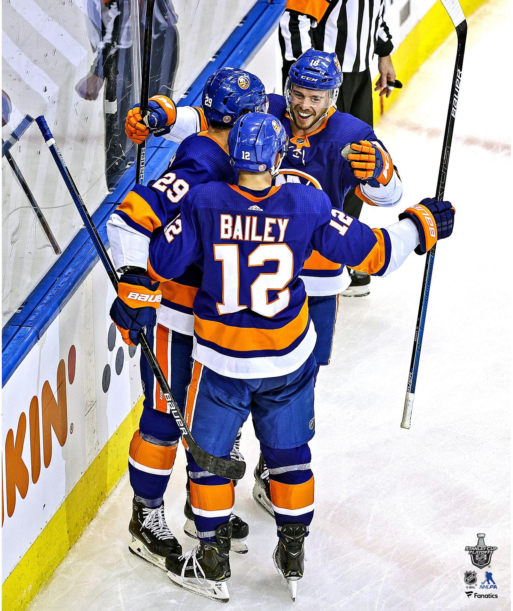 Brock Nelson, Josh Bailey, Anthony Beauvillier New York Islanders ...