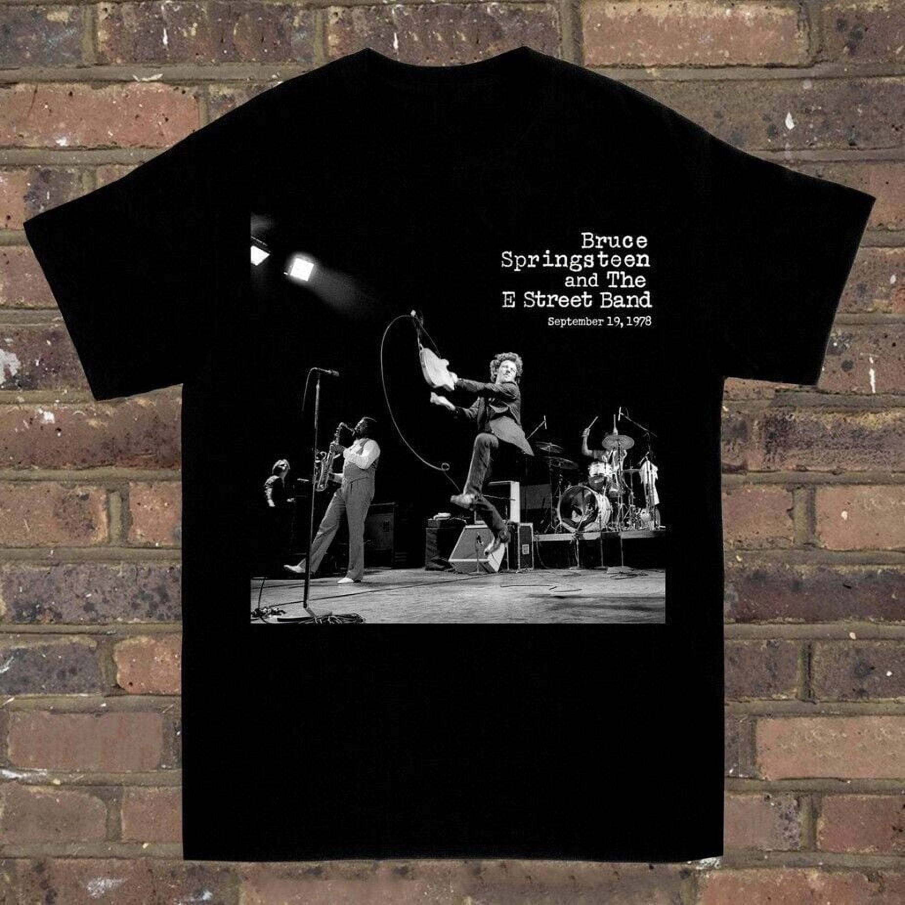 Bruce Springsteen And The E Street Band T-SHIRT For Fan - Walmart.com