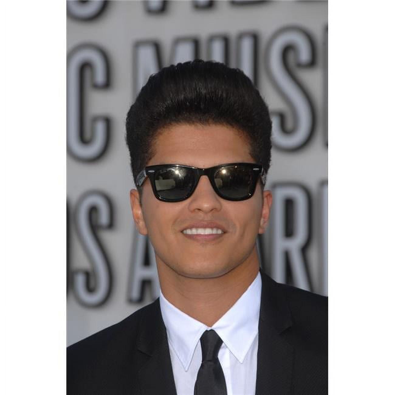 Bruno Mars At Arrivals for 2010 MTV Video Music Awards Vmas - Arrivals Nokia Theatre L.A. Live ...