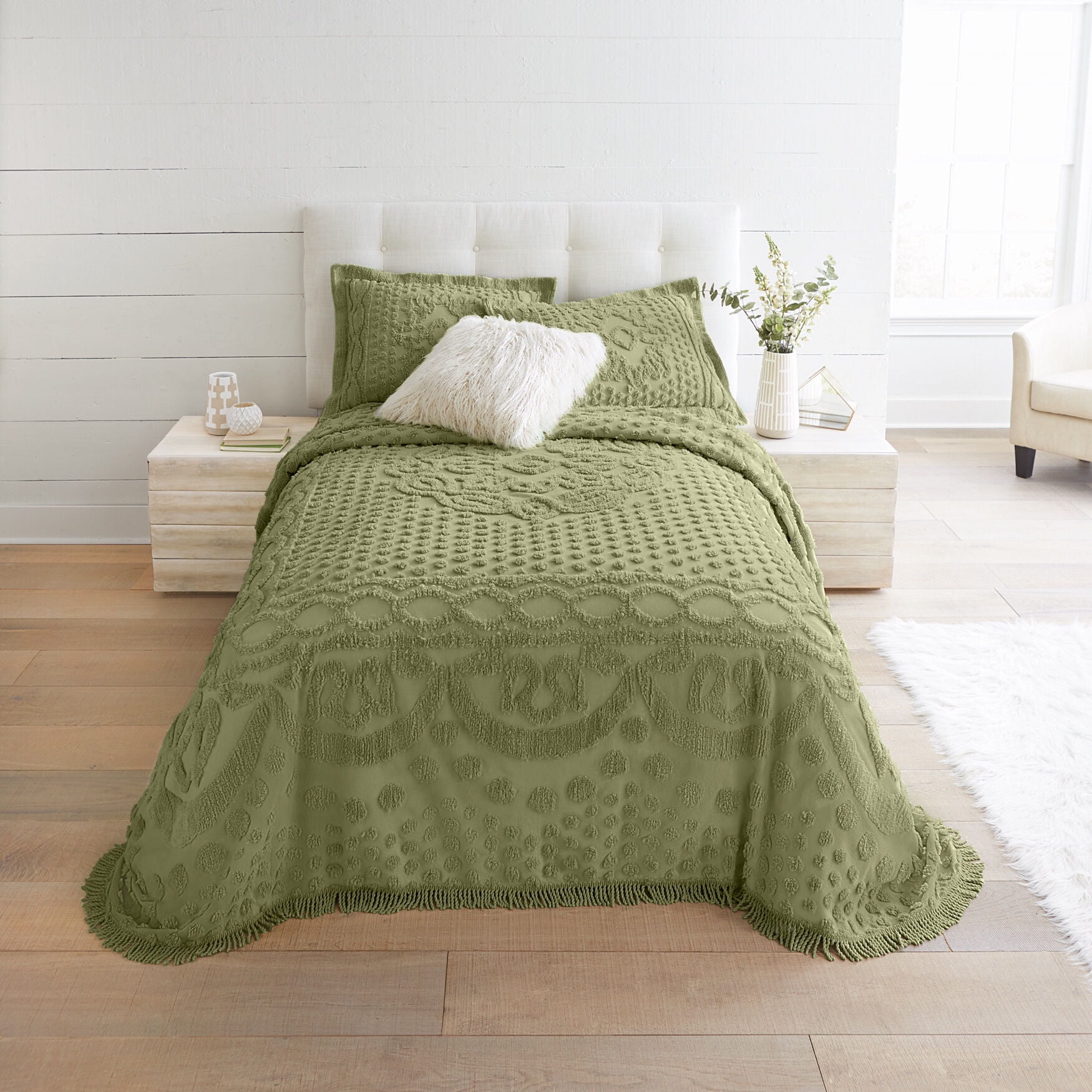 BrylaneHome Bedding Lightweight All Season Georgia Chenille Bedspread ...