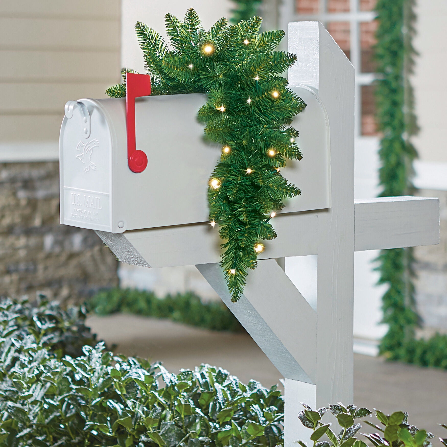 BrylaneHome Pre-Lit Arrow Tip Horizontal Swag - Walmart.com