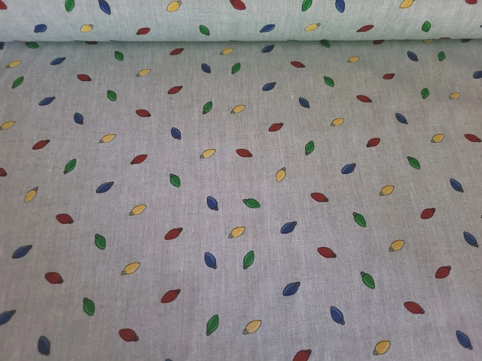 Bty X 60"W Fabric 100% Cotton Chambray Christmas Bulbs Quilting Sewing ...