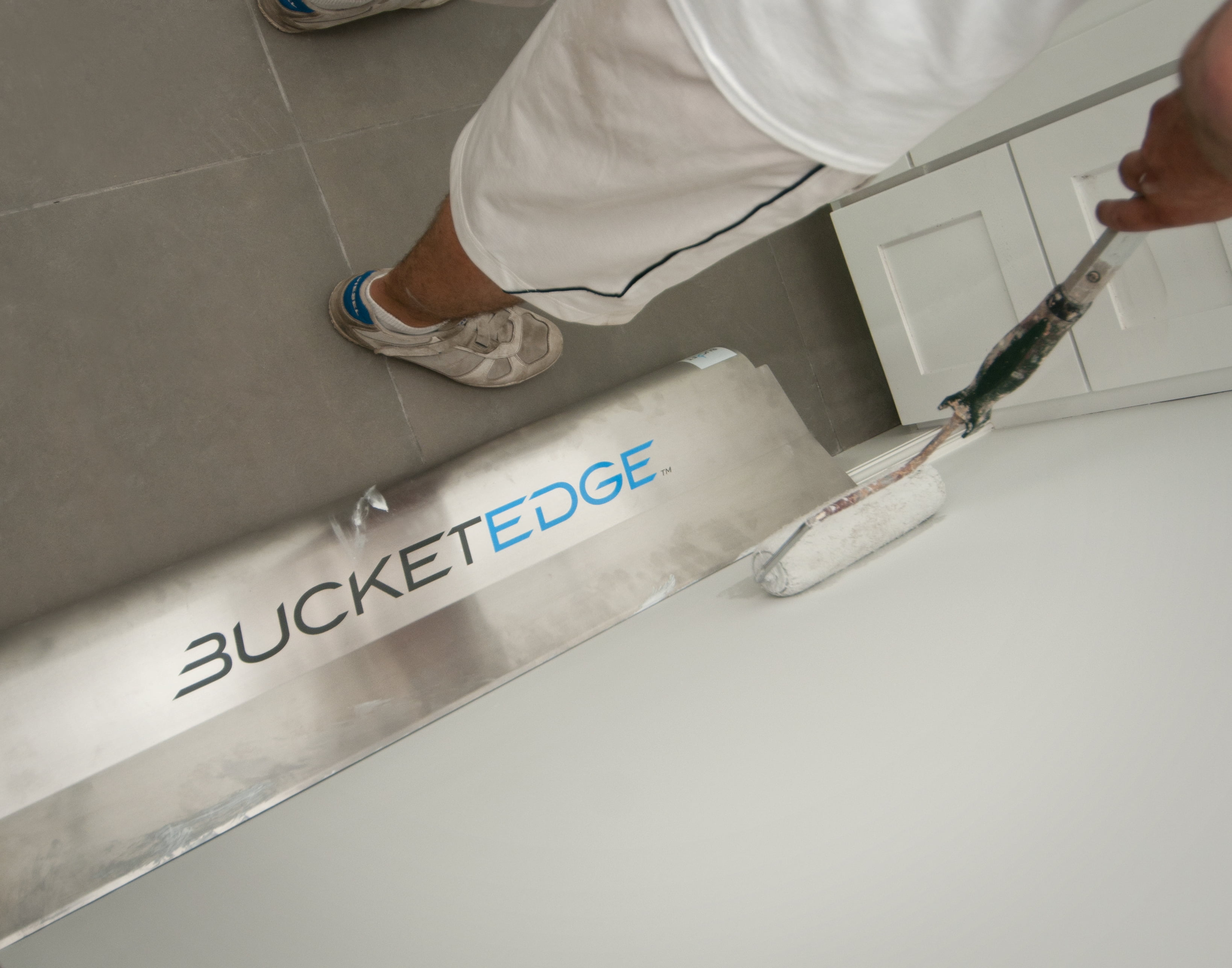 Bucket Edge Painting Tool - 40 Inch - Walmart Business Supplies