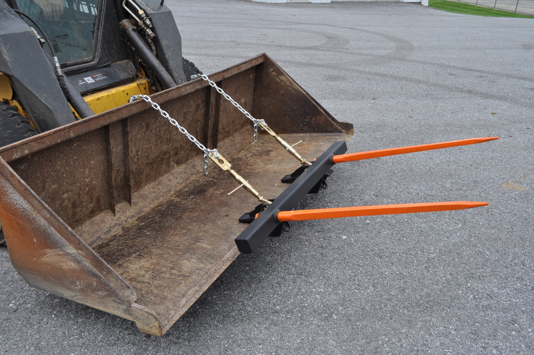 Bucket Hay Bale Spear Attachment w/ 2 x 49" Prongs. Rated 3000 Lb - Sr ...