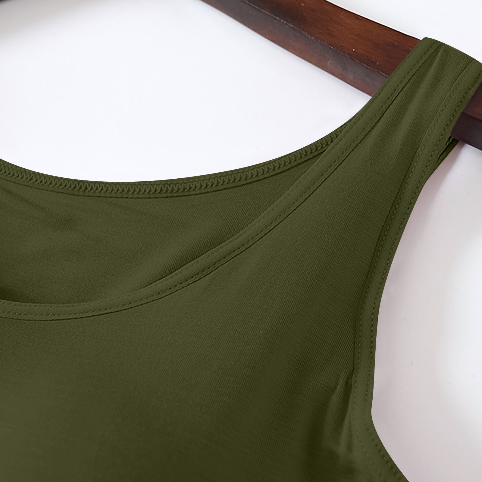 Built-in Bra Tank Tops for Women Slim Fit Basic Sleeveless Shirts ...