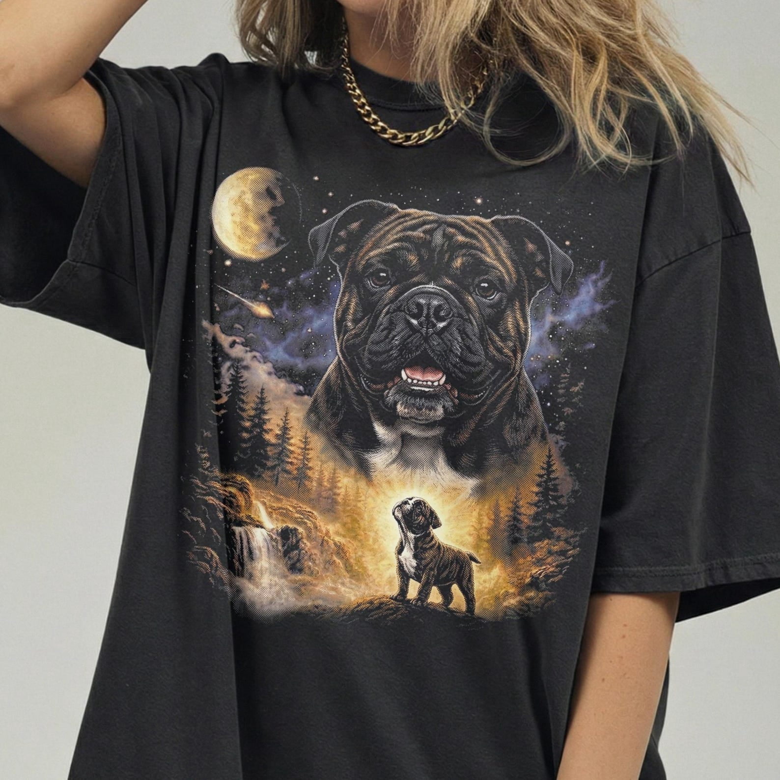 Bulldog Howling Moon T-Shirt, Retro Bulldog Lover Graphic Tee, Dog Mom ...