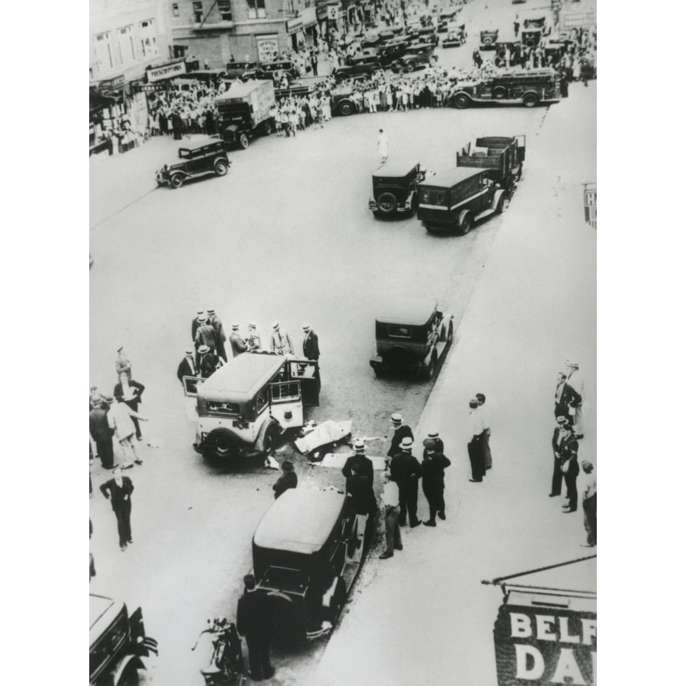 Bullet-Riddled Taxi And Two Dead Gangsters In A Nyc Street After A Gun ...