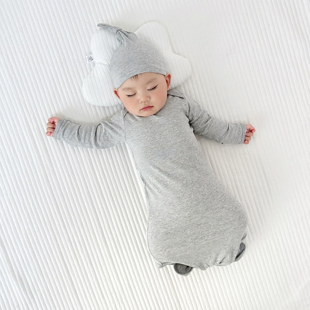Bullpiano Newborn Knotted Gown Long Sleeve Nightgown with Matching Hat ...