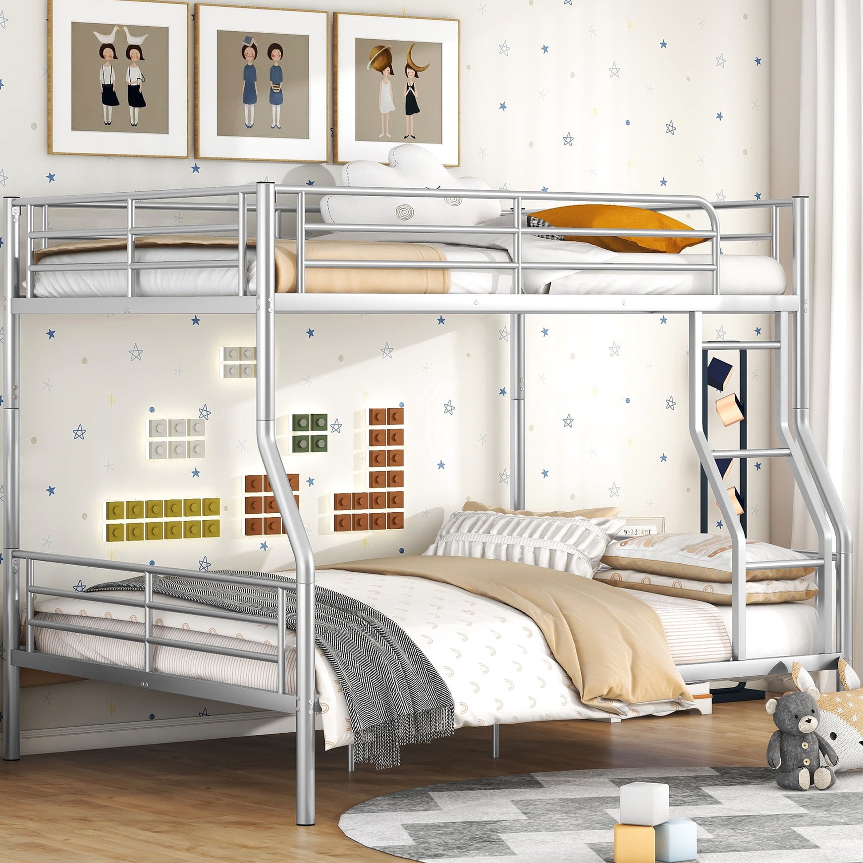 Bunk Bed / Streamlined Iron Frame, Space - efficient Design / Enhances ...
