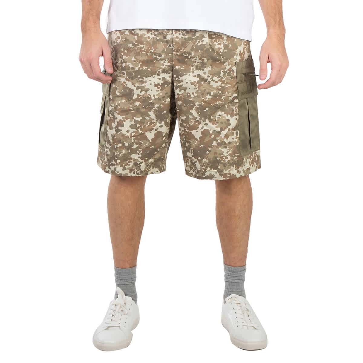 Burberry Khaki Green Camo Dan Shorts, Brand Size 52 (Waist Size 35.8 ...