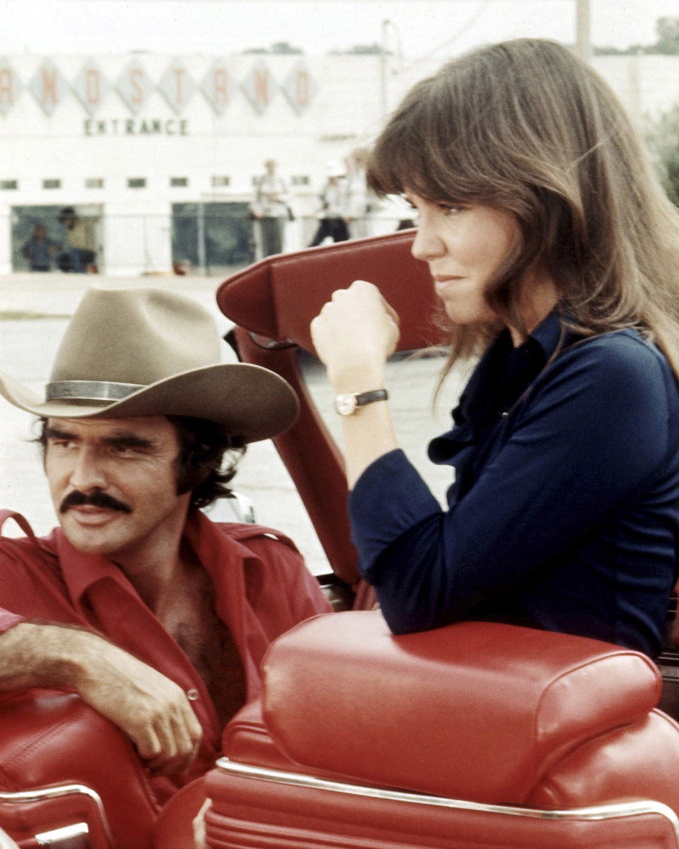 Burt Reynolds And Sally Field In Smokey And The Bandit In Trans Am ...