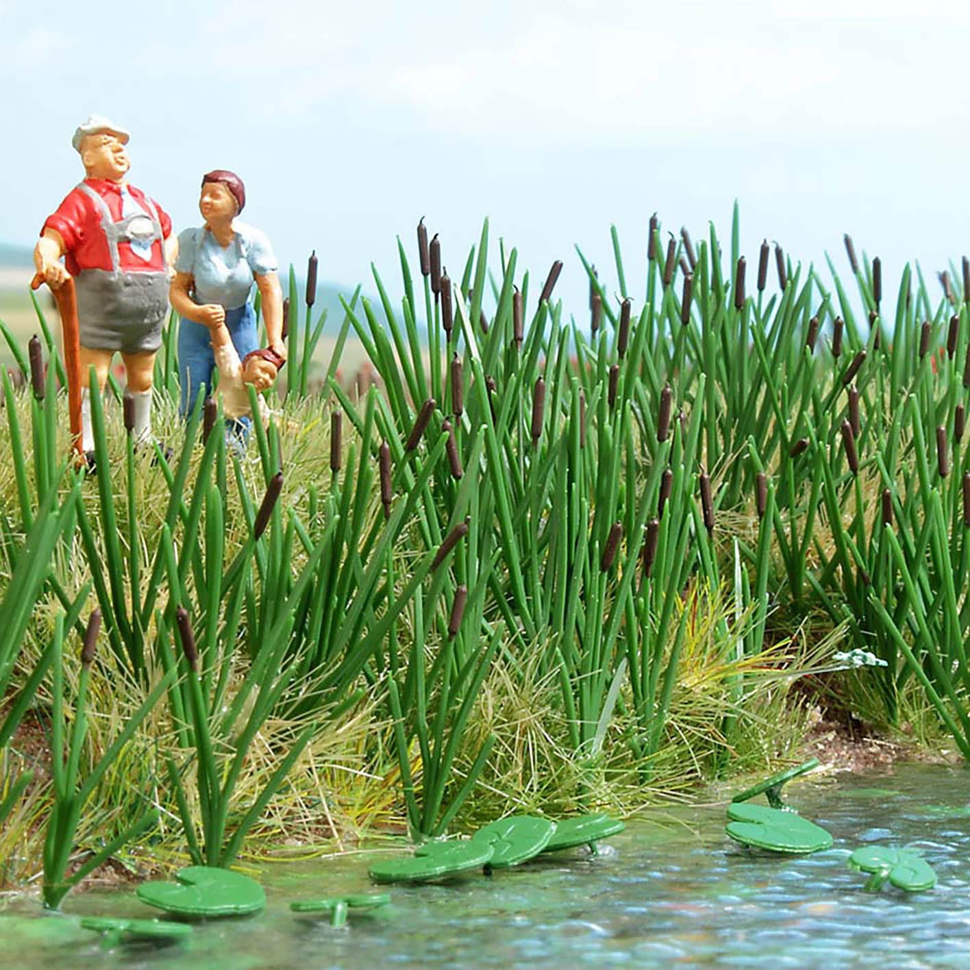 Busch HO Scale Cattails/Bulrush Water Plants Scenery Kit - 120-Pack ...