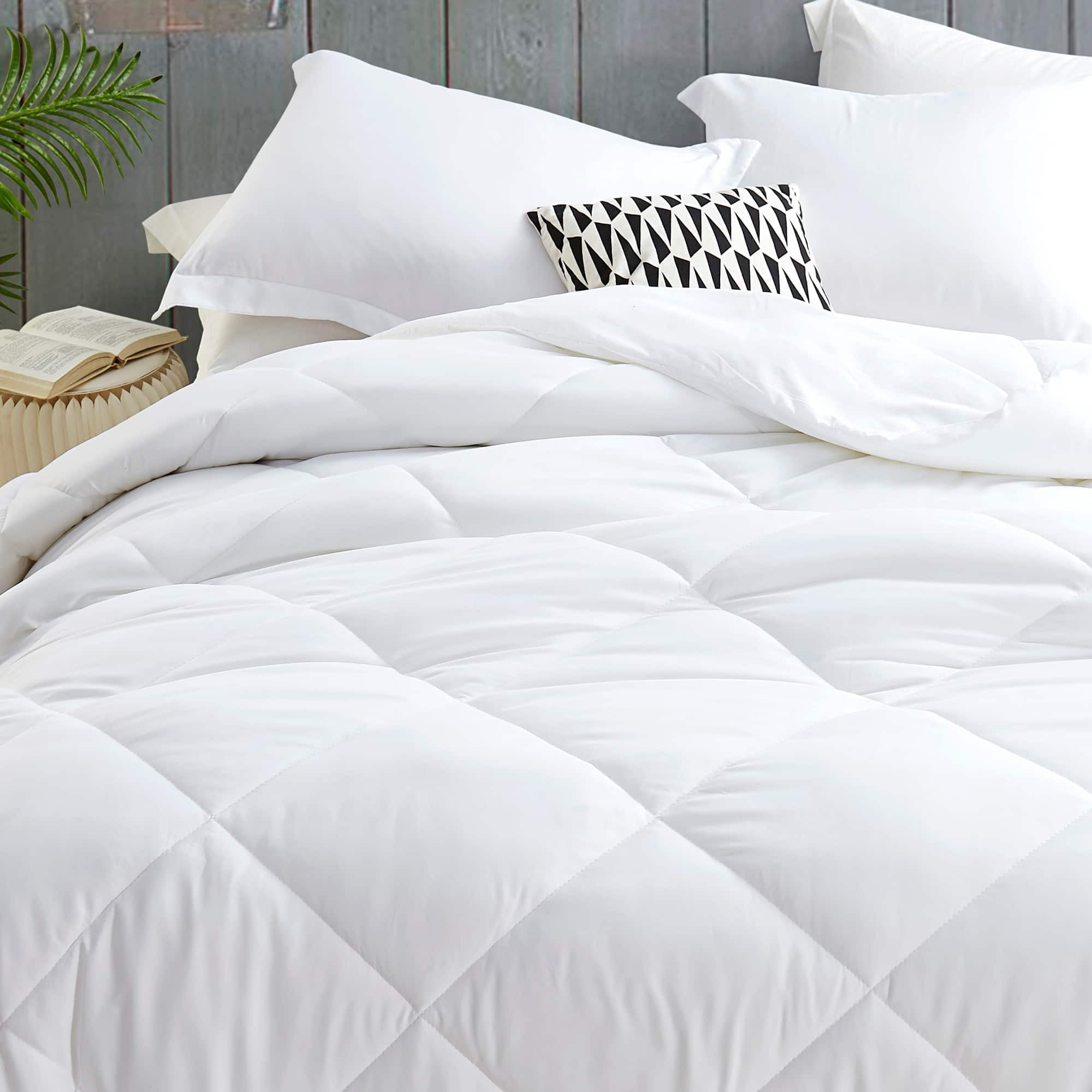 Byourbed BYB Down Alternative - Ultra Cozy Duvet Insert King XL (109" x ...