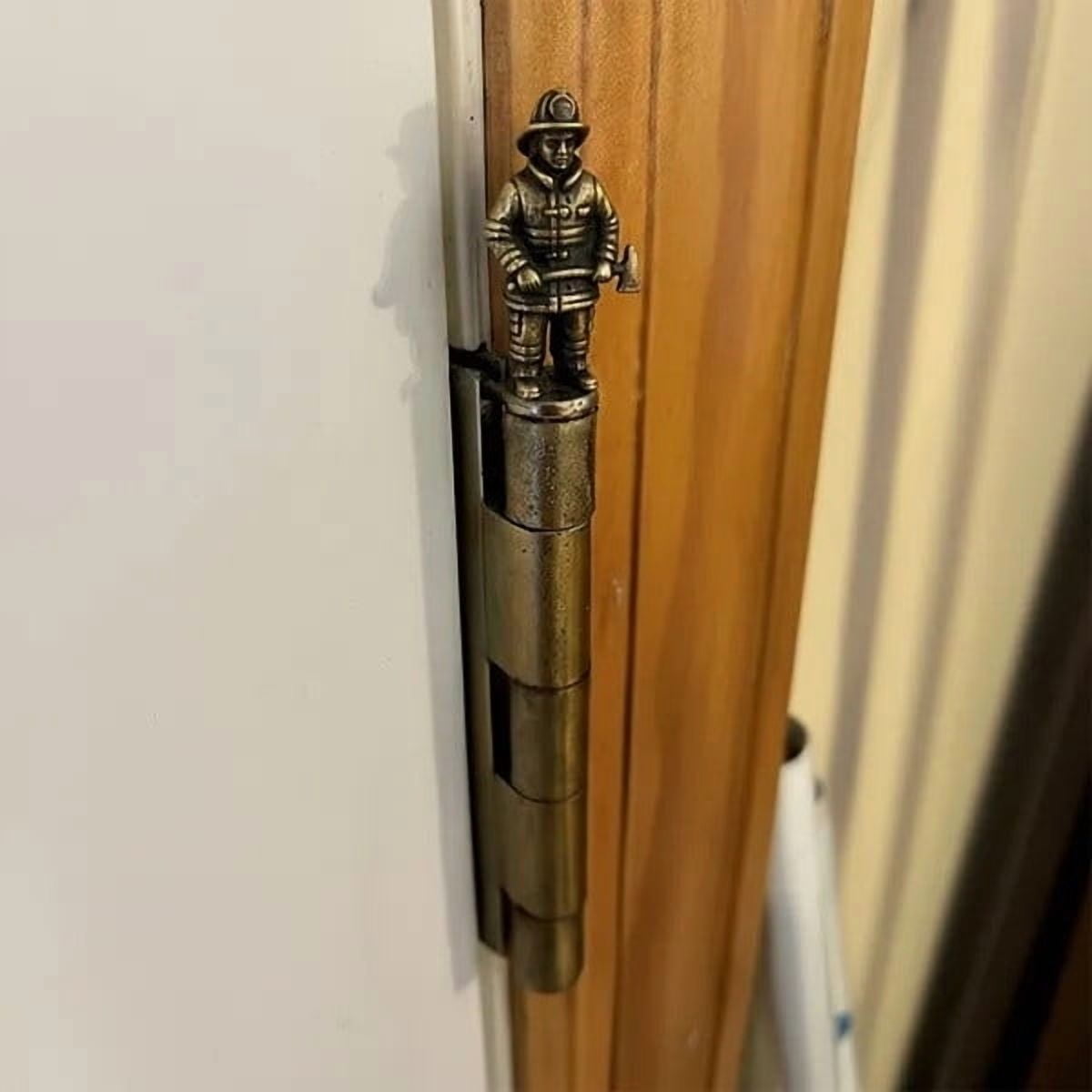 C Funny Hinge Head Home Decoration For Door Hinge Toppers Adds ...