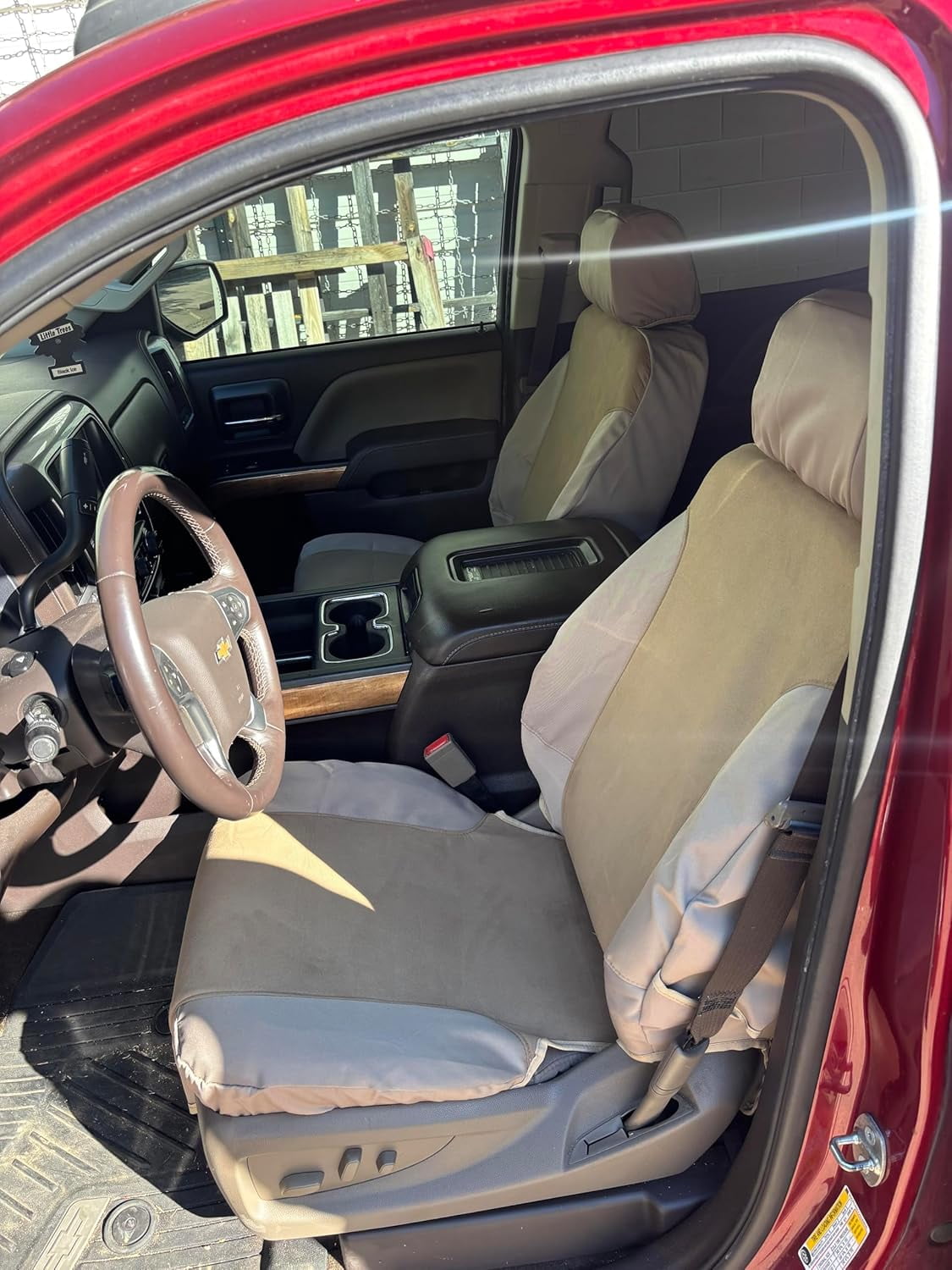 C1146 2014-2019 Chevy Silverado Front Bucket Seats. Has side impact s ...