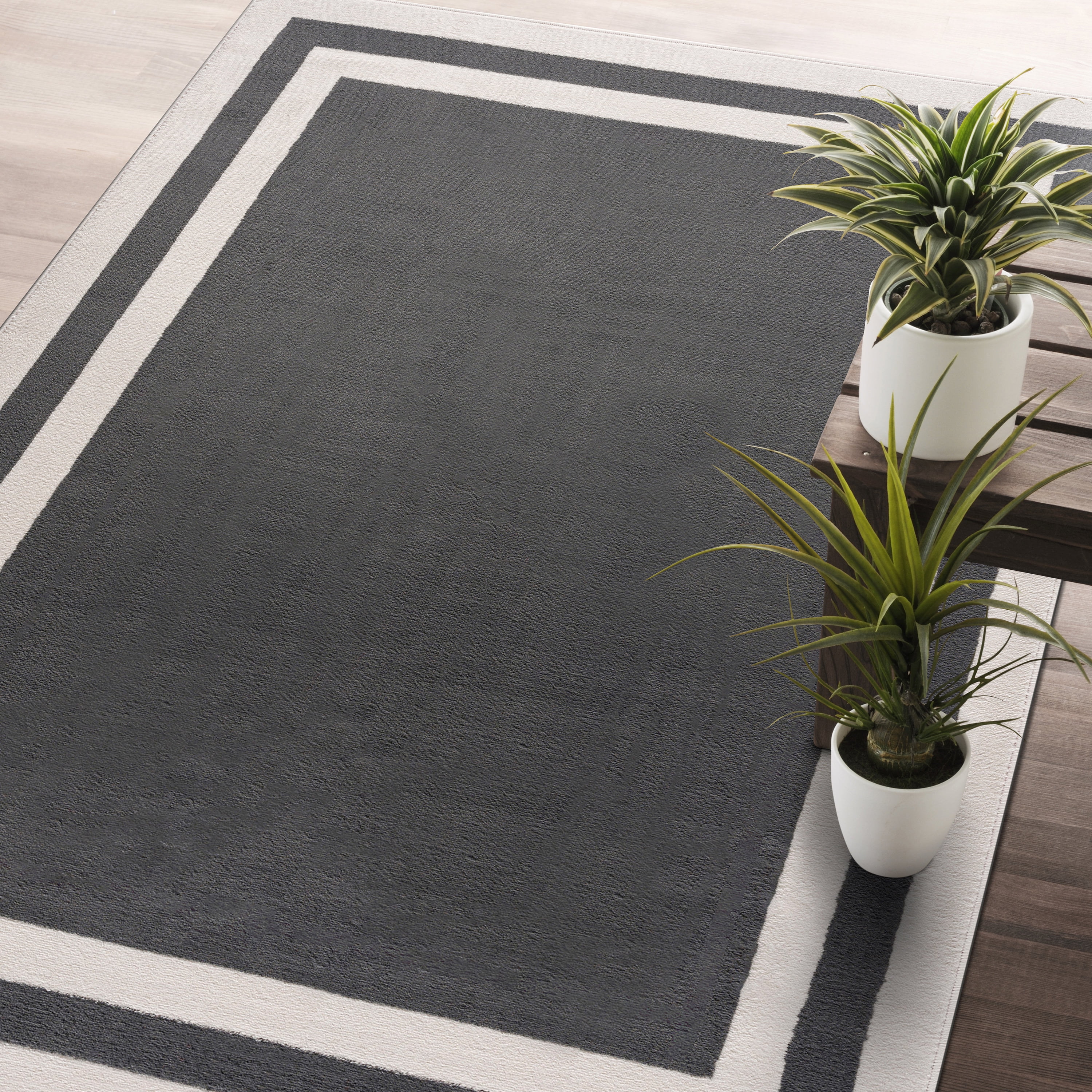 CAMILSON Crystal 2'x3' Dark Grey Area Rug with Bordered Pattern for ...