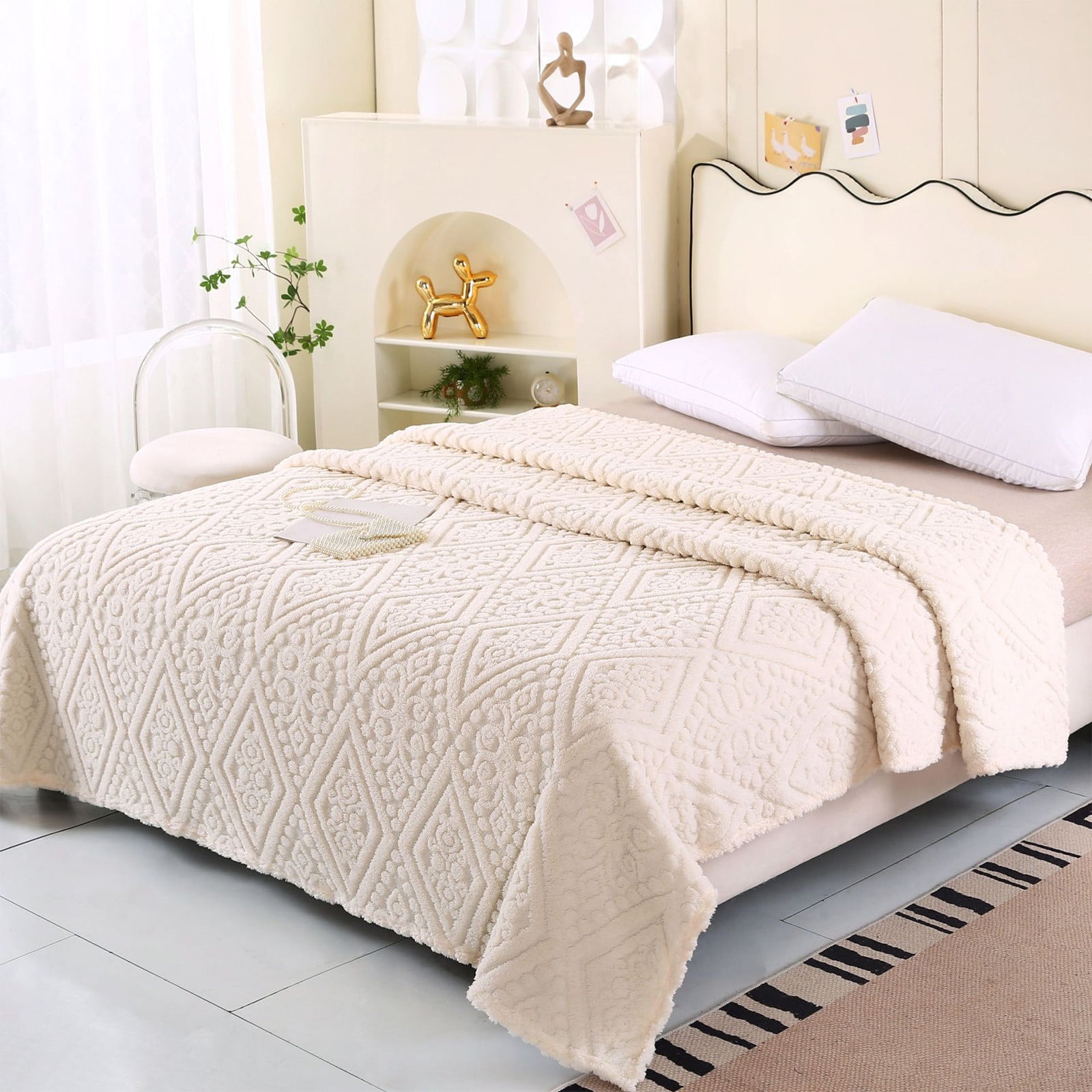 CEHVOM Double-Sided Fleece Blanket All-Season Thick Polyester Throw ...