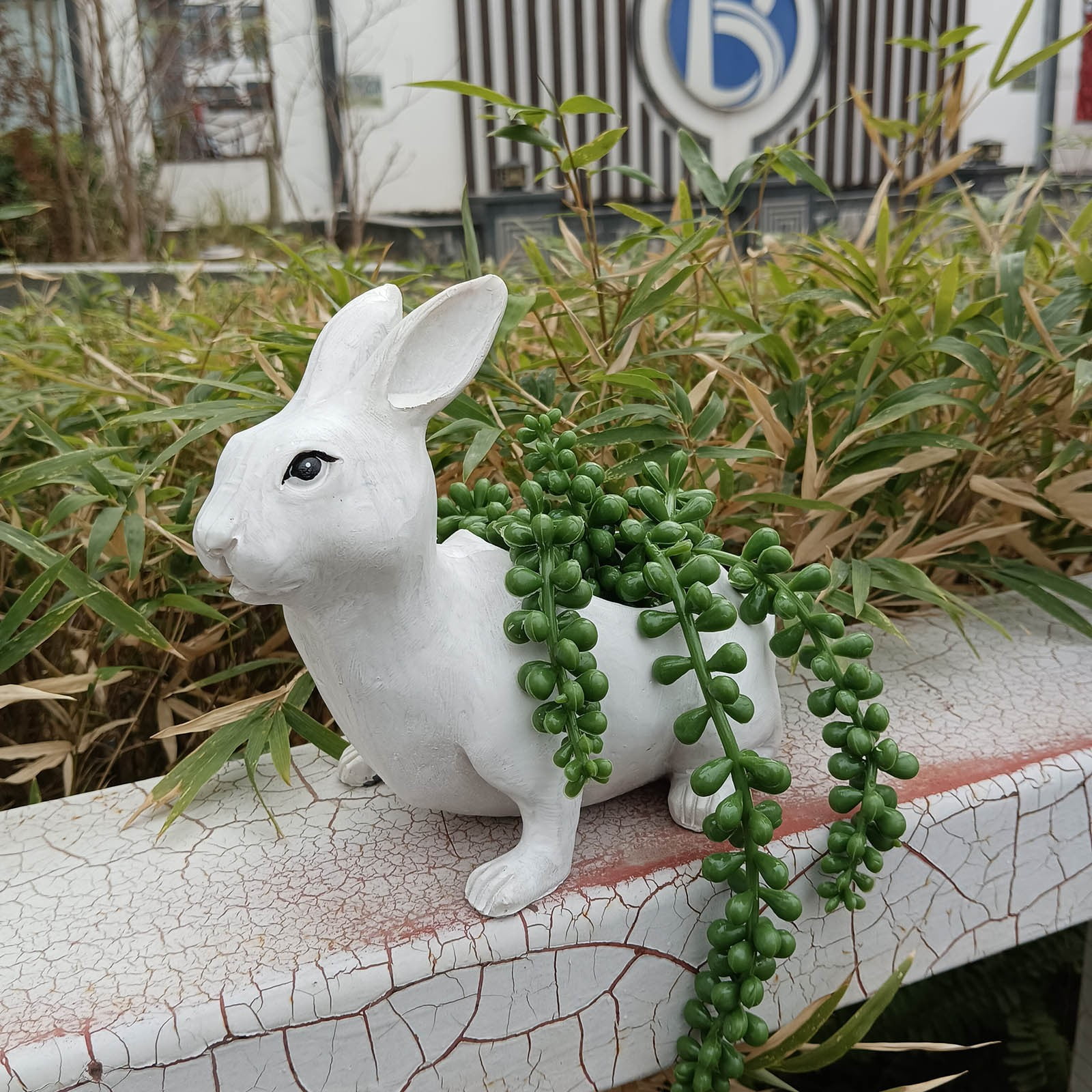 CFS Resin Rabbit Shape Daisy The Planter Swing Face Planter Pot Hanging Resin Flower Head ...