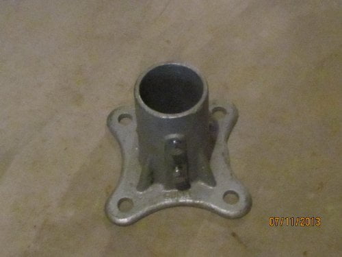 CHAIN LINK POST SURFACE CONCRETE MOUNT for 2-1/2" POSTFLOOR FLANGE ...