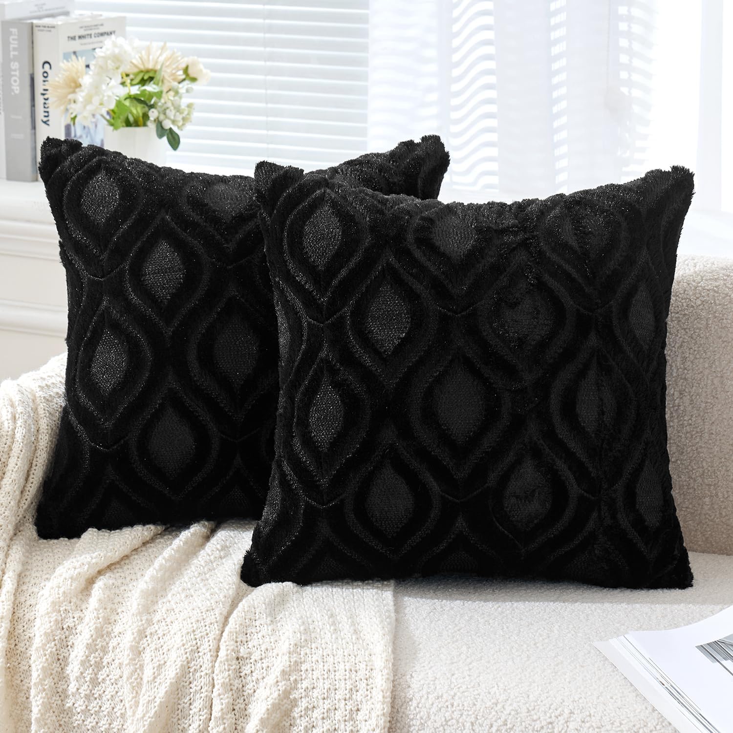 CHE-Black Throw Pillow Covers 16x16 Inch, Soft Winter Plush Faux Wool ...