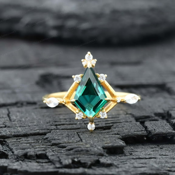 SHEKHAWATJEWELS 7x5 mm / 1.5 Ct Art Deco Pear Shape Green Emerald ...