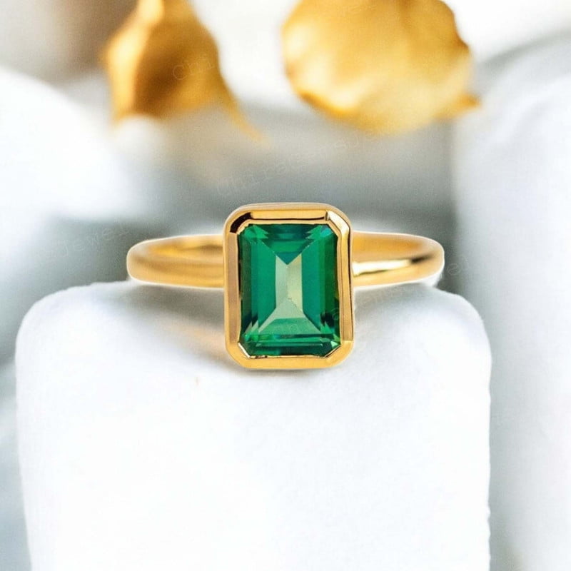 CHIRAGEMSJEWEL Green Emerald Solitaire Promise Ring, 8X6MM/1.5ct Bezel ...
