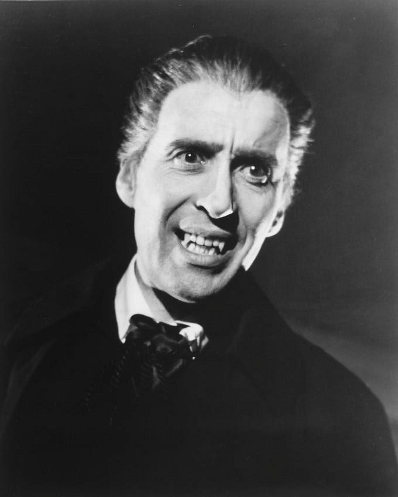 CHRISTOPHER LEE SCARS OF DRACULA B&W 24X36 PosterGRAPH - Walmart.com