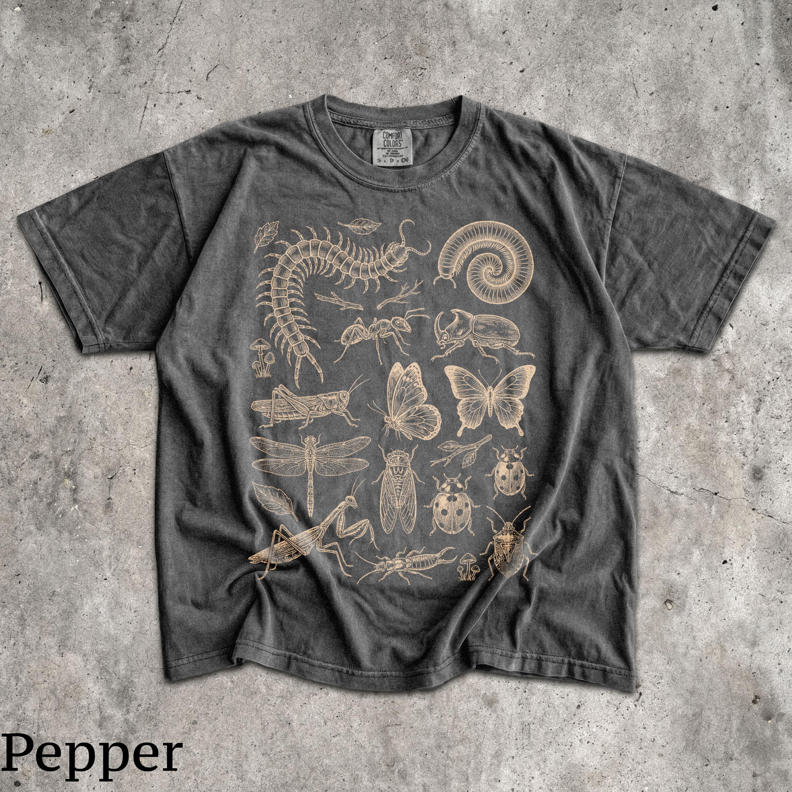 CLOTEX 90s Bugs T-Shirt - Men & Women's Unisex Graphic Tee - Vintage ...