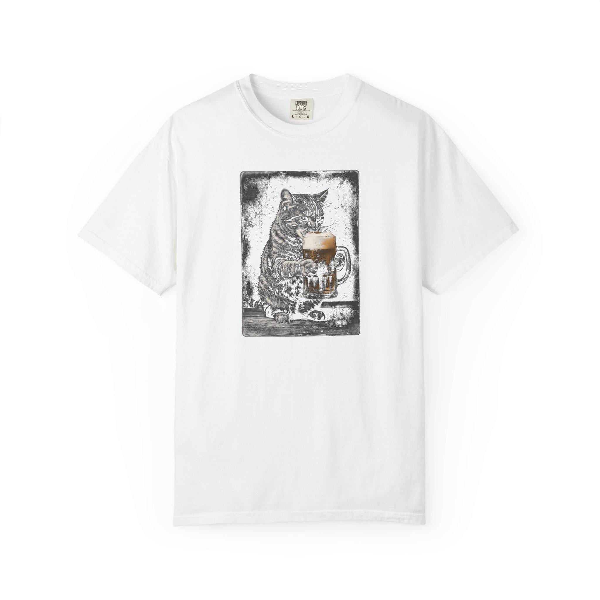 CLOTEX Beer Drinking Cat Shirt, Funny Cat Dad Gift, Pub Cat Graphic Tee ...