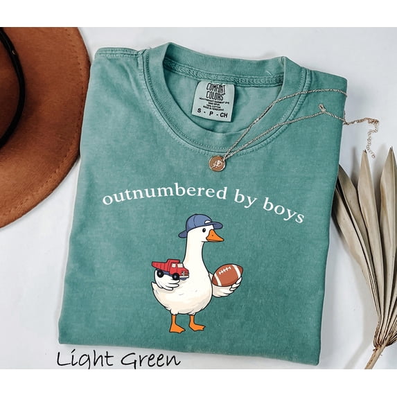 CLOTEX Comfort Colors® Boy Mom Goose Shirt, Outnumbered by Boys ...
