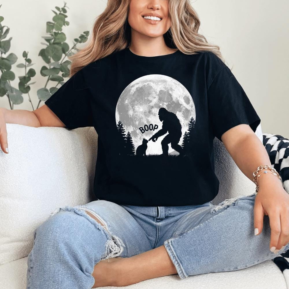 CLOTEX Fun Hand Boop Nose Bigfoot Sasquatch Cat Full Moon Bigfoot T ...