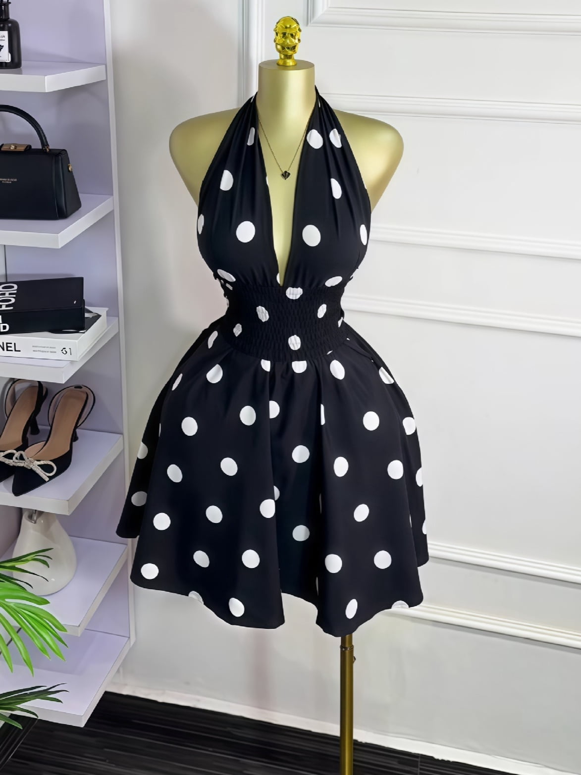 CM.YAYA Women Dot Printed Sleeveless Halter V-neck Big Swing A-line ...