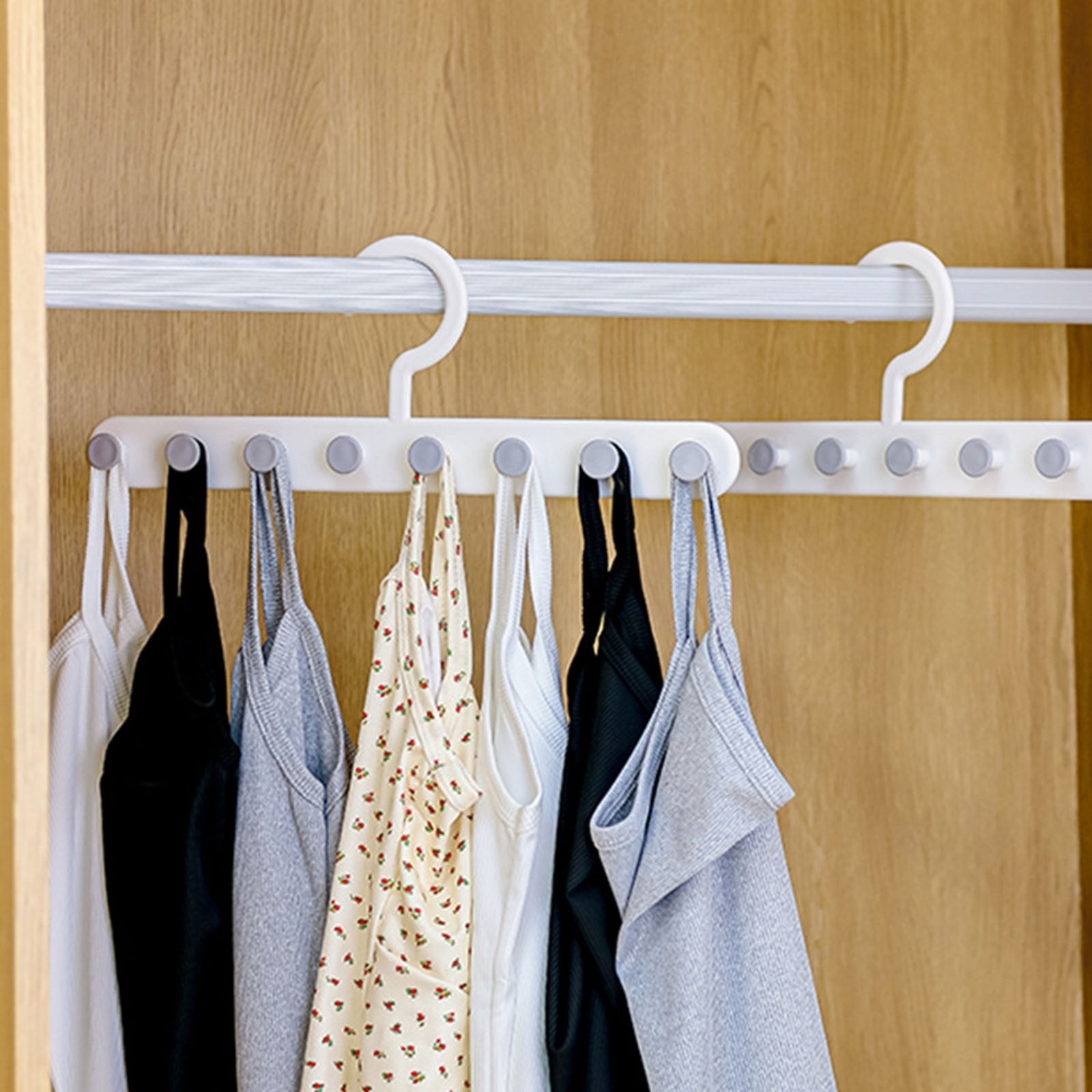 COM1950s Multifunctional Plastic Sling Hanger with 8 Hooks,Space Saving ...