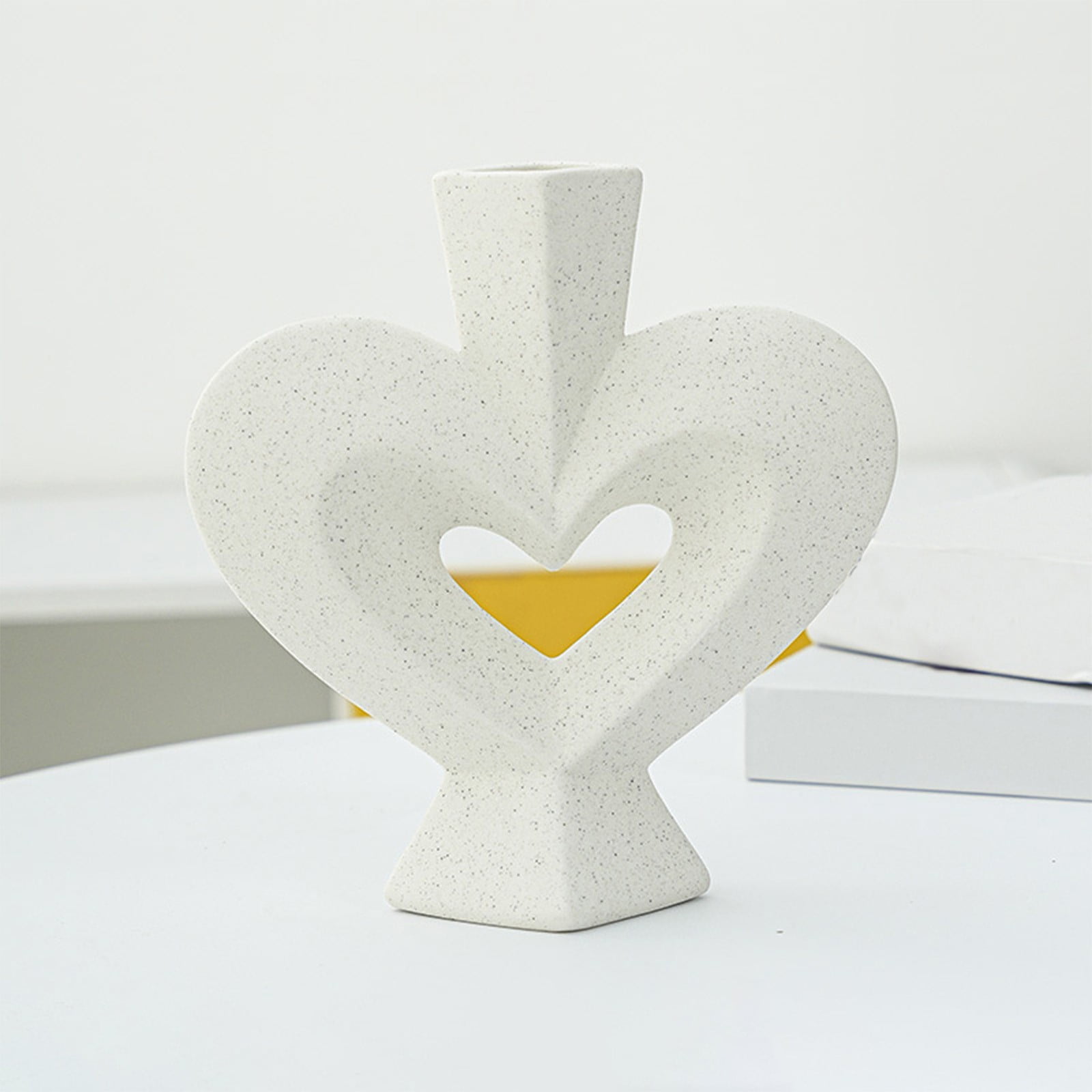 COM1950s White Heart Ceramic Vases for Decor,Heart Shaped Ceramic Vase,Nordic Heart Shaped Vases ...