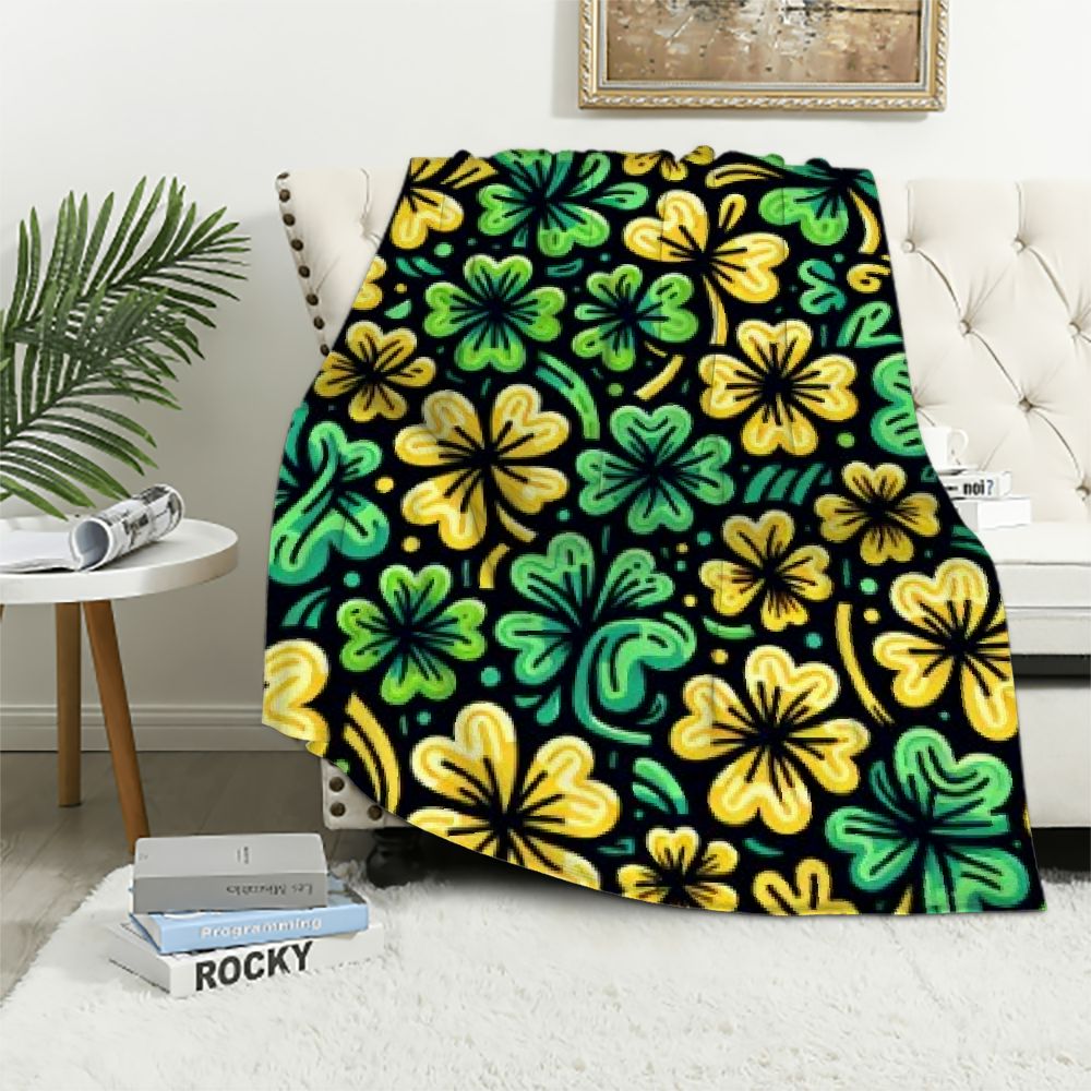 YANMS St. Patrick's Day Fuzzy Blanket Watercolor Shamrock Throw Blanket ...