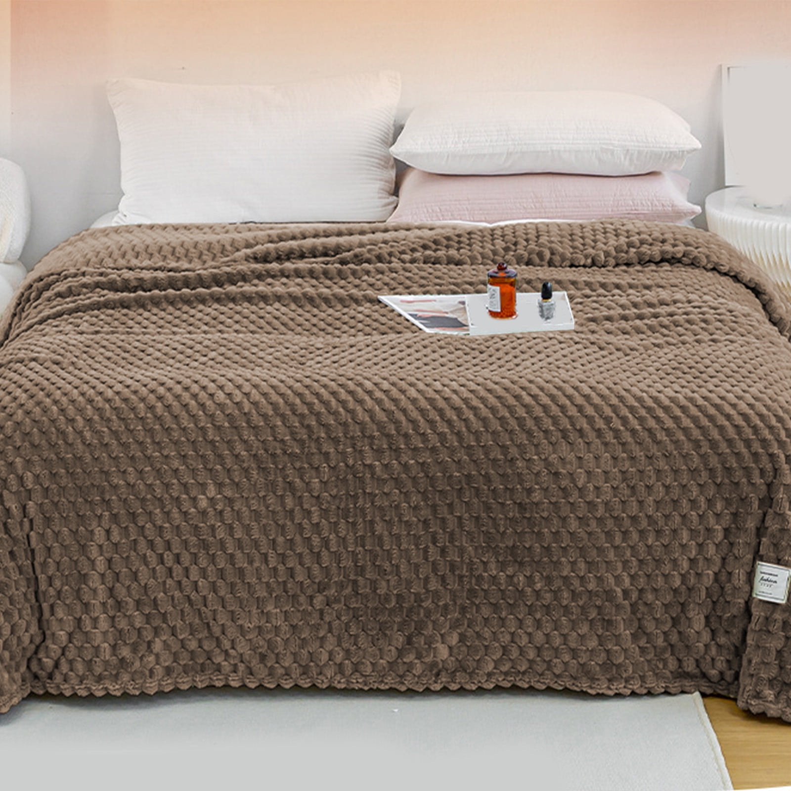COMTOA Cooling Blanket for Night Sweats – Absorbs Heat to Keep Adults ...