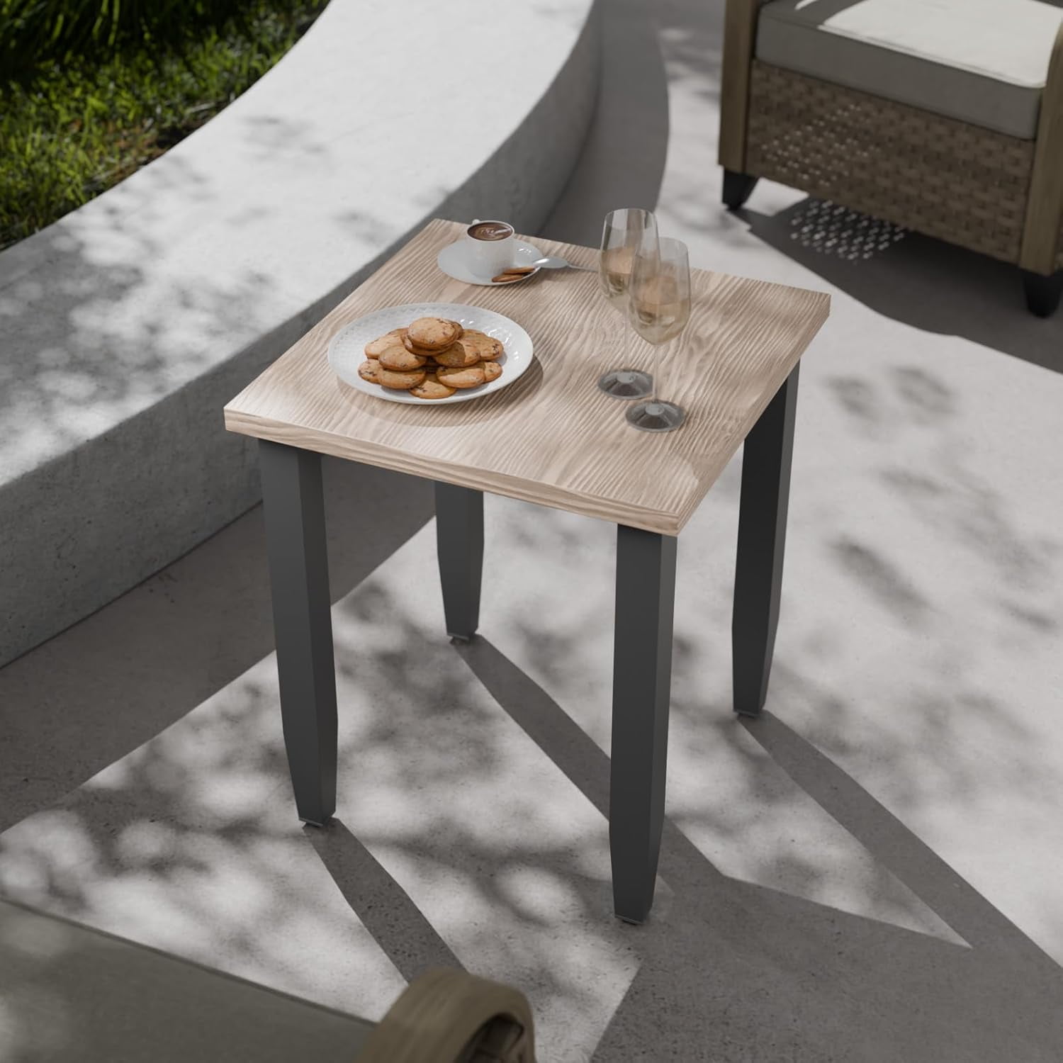 COOS BAY Modern Outdoor Table, Patio Side Table, Metal Patio Table with ...