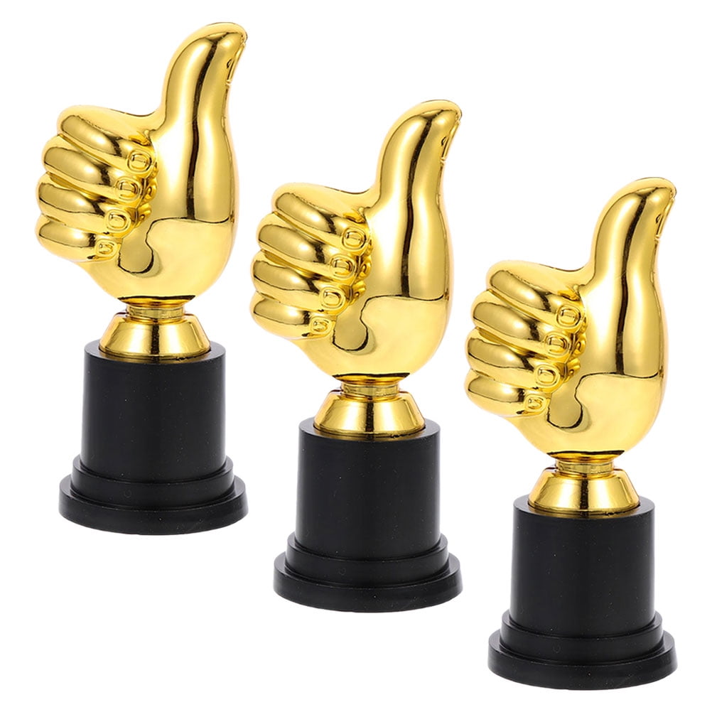 COSMOBETTY 3Pcs Trophy Prop for Game Party in Multi-colored Plastic 13 ...
