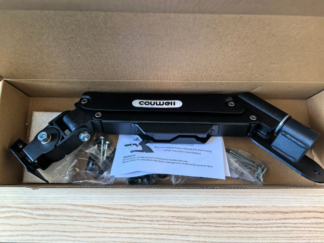 COUWELL Computer monitor mounts Single Arm Wall Mount Computer Monitor ...