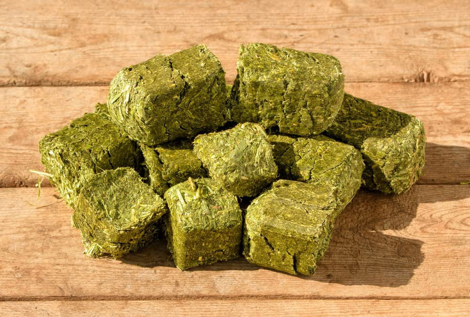 CZ Grain Alfalfa Cubes for Feeding - Rabbits, Goats, Chickens, Cattle ...