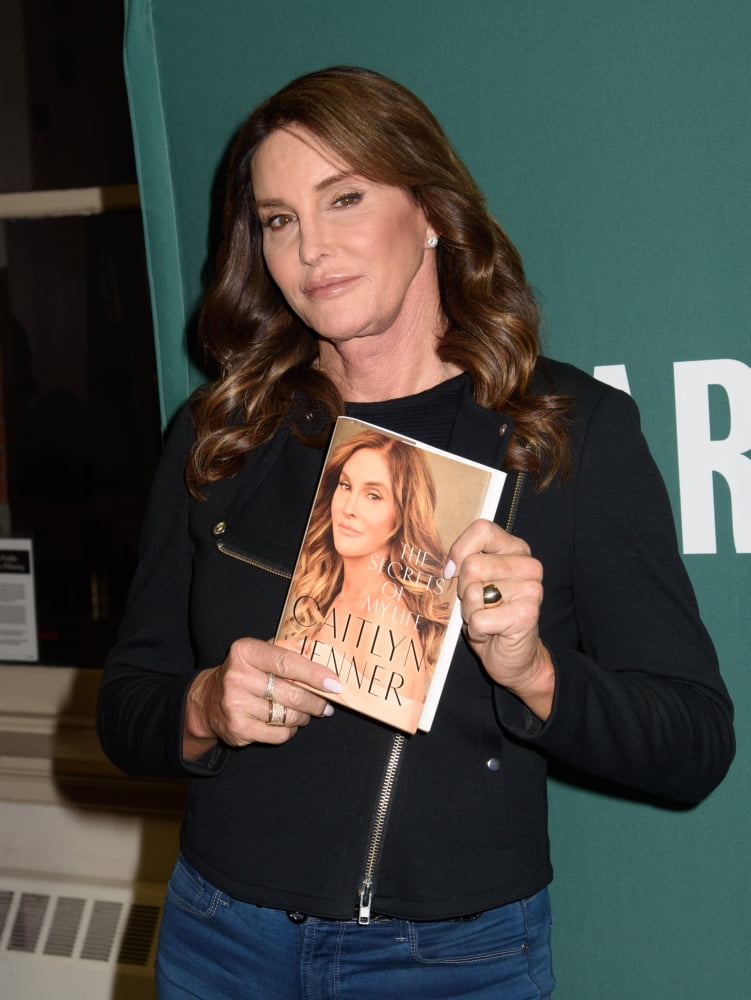 Caitlyn Jenner At In-Store Appearance For Caitlyn Jenner Book Signing ...