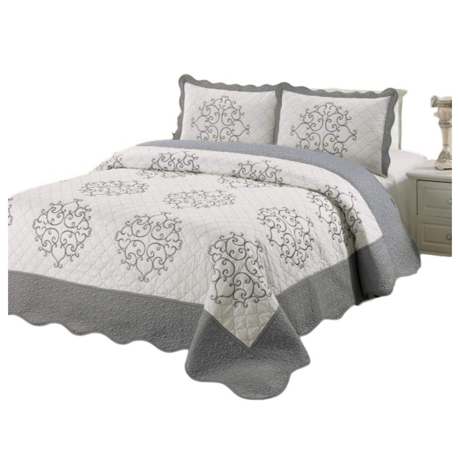 California King Size Quilt 3 Piece Bedding Bed set / Bedspread / Embroidered / 2 Pillow Shams ...