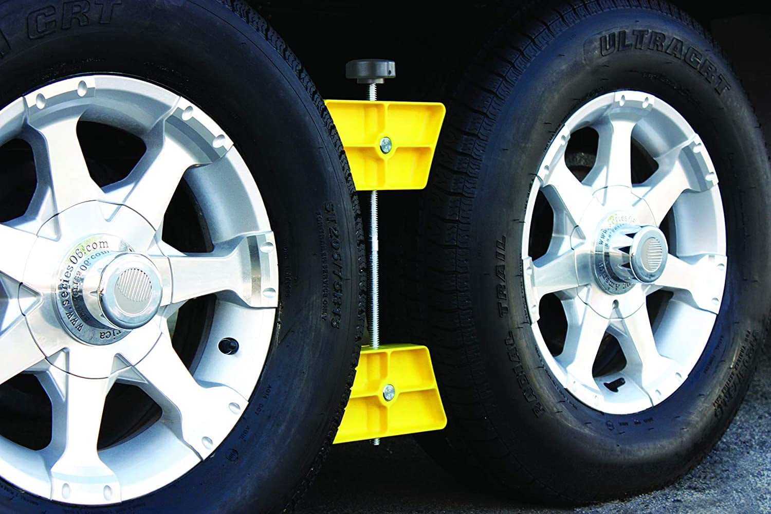 Camco Camper/RV Wheel Stops | Crafted of UV-Stabilized Resin ...