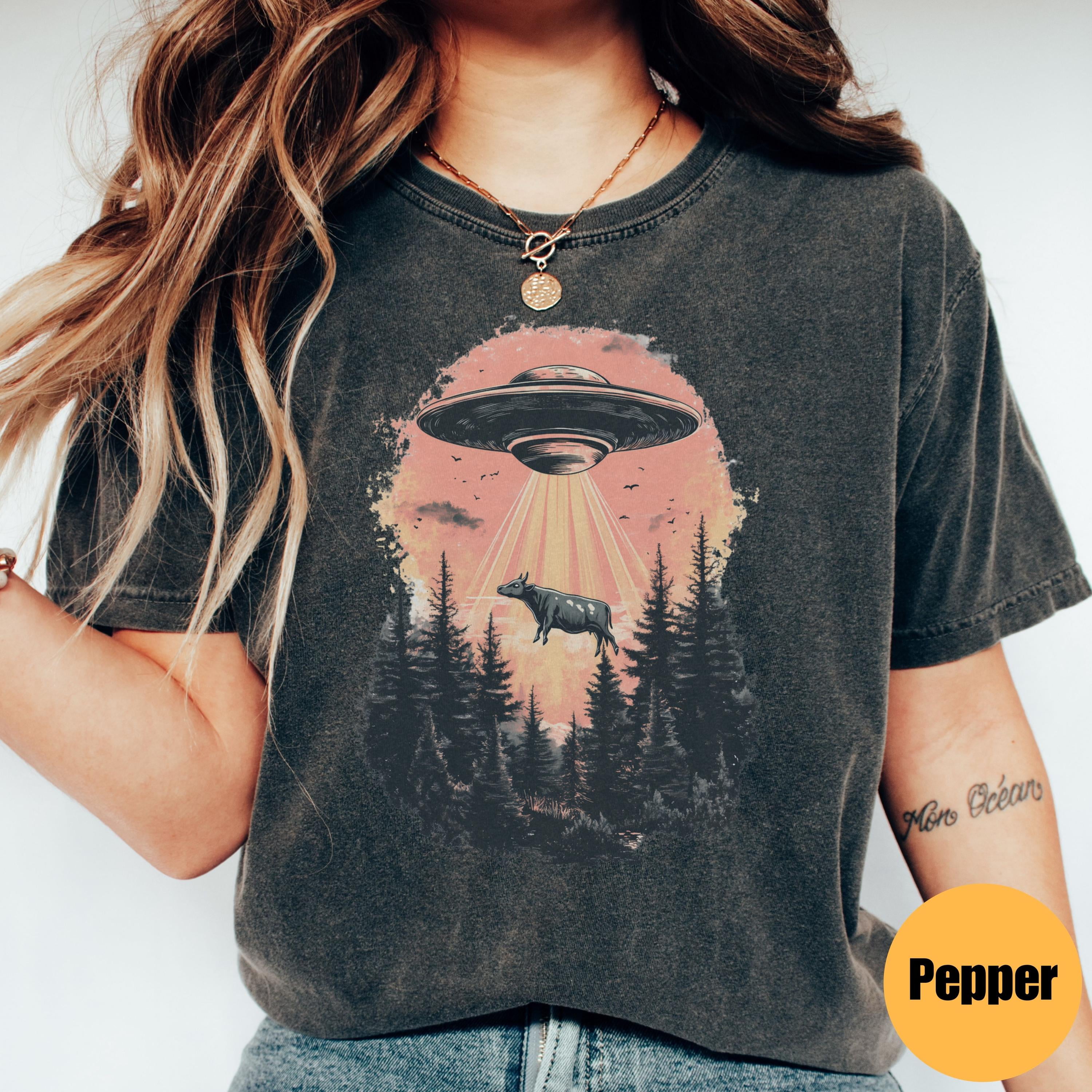 Camiseta de abducción de vaca OVNI, divertida camiseta vintage con ...