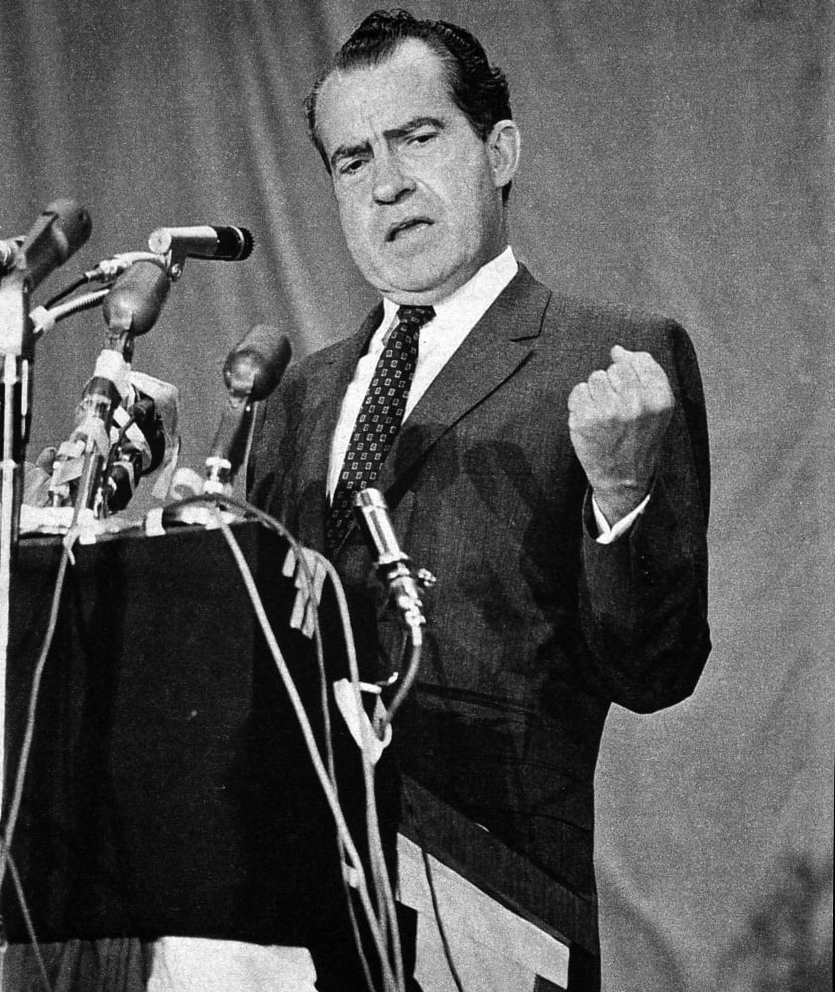 Candid of Richard Nixon speaking Photo Print (8 x 10) - Walmart.com
