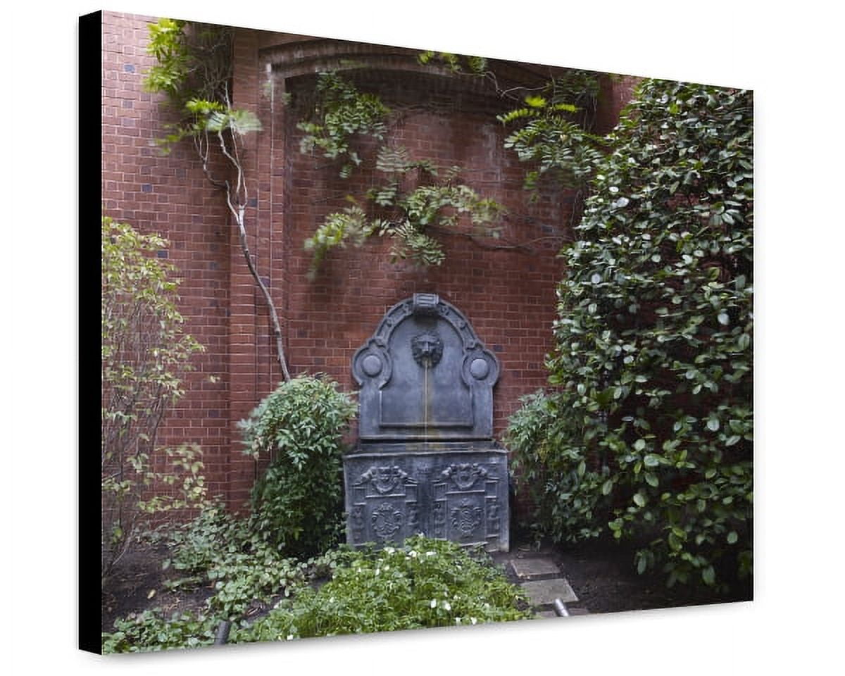 Canvas Print: Fountain In The Arthur And Janet Ross Garden, Blair House ...