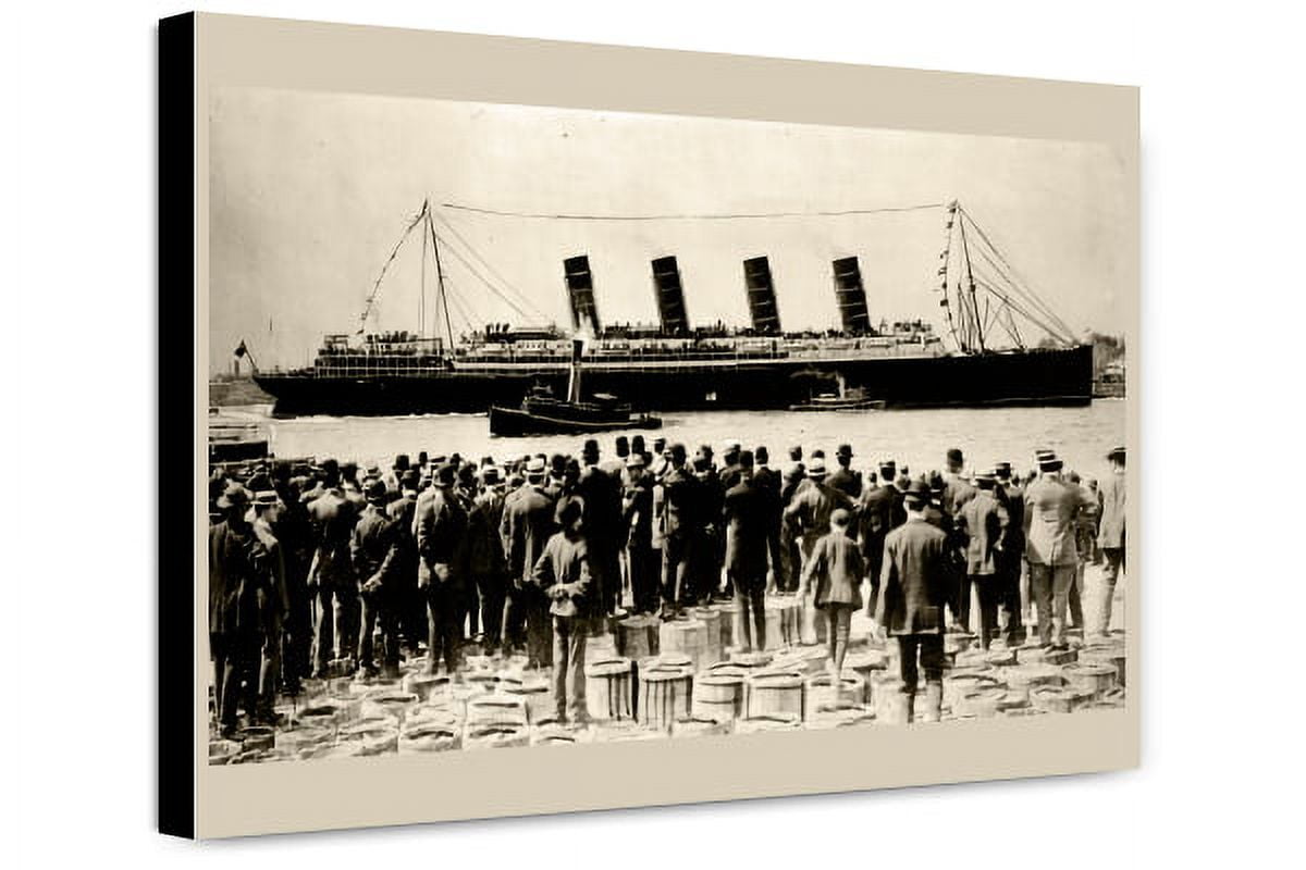 Canvas Print: Rms Lusitania, New York City, September 1907, Stern-Side ...