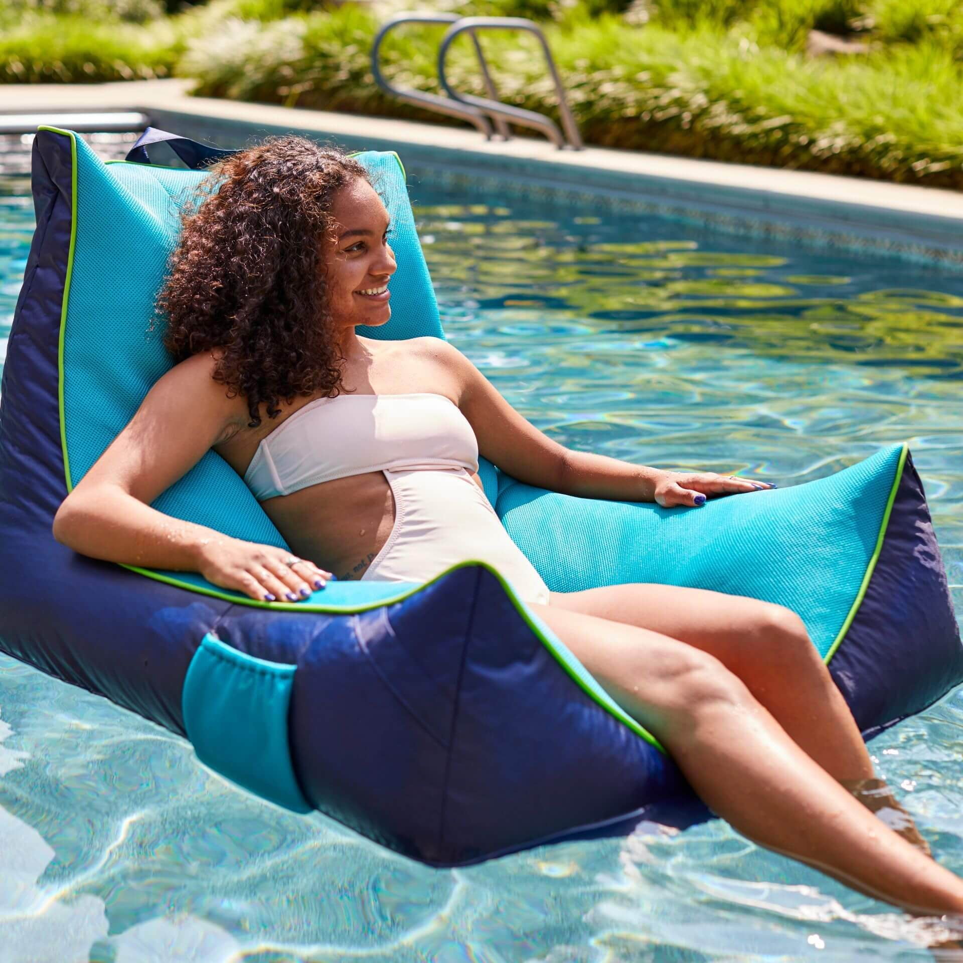 Big Joe 3ft Captain's Pool Lounger, No Air Needed, Quick-Dry, Drink Holder, Navy/Aqua - Walmart.com